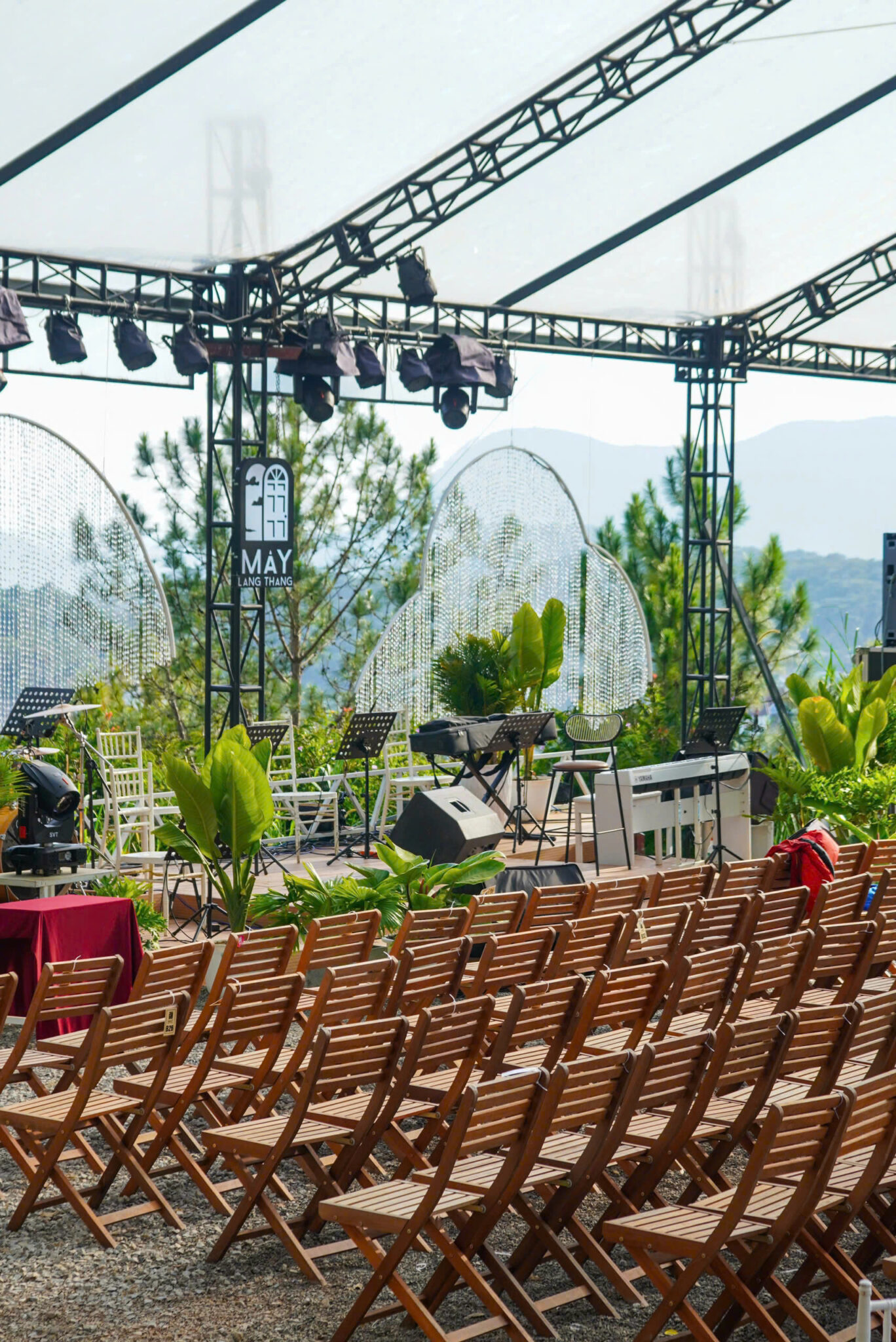 Tổng đài đặt vé liveshow